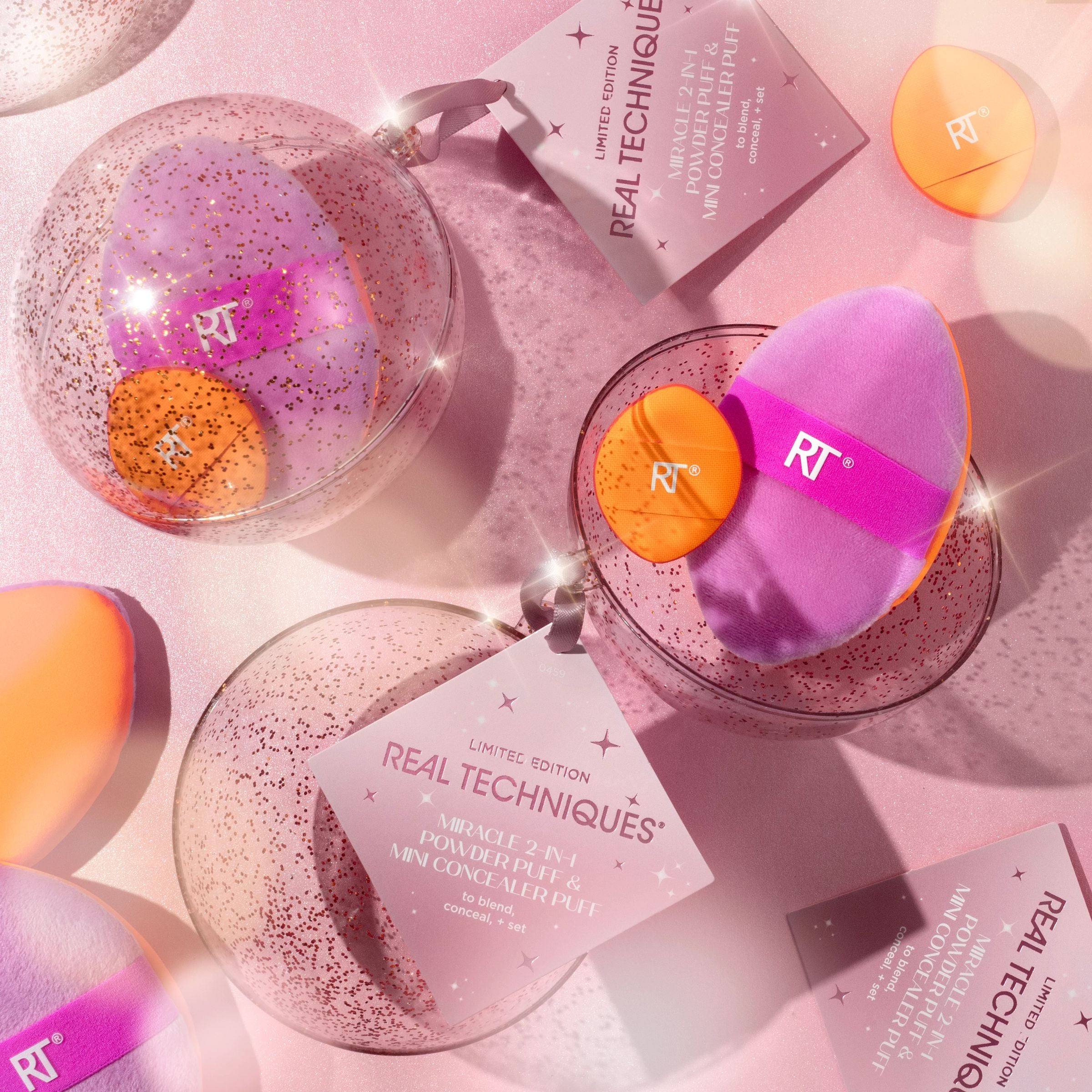Real Techniques Miracle 2-In-1 Powder Puff & Mini Concealer Puff, 2 ...